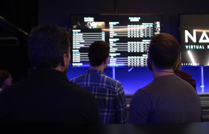 How does a virtual reality experience work? - Navrtar